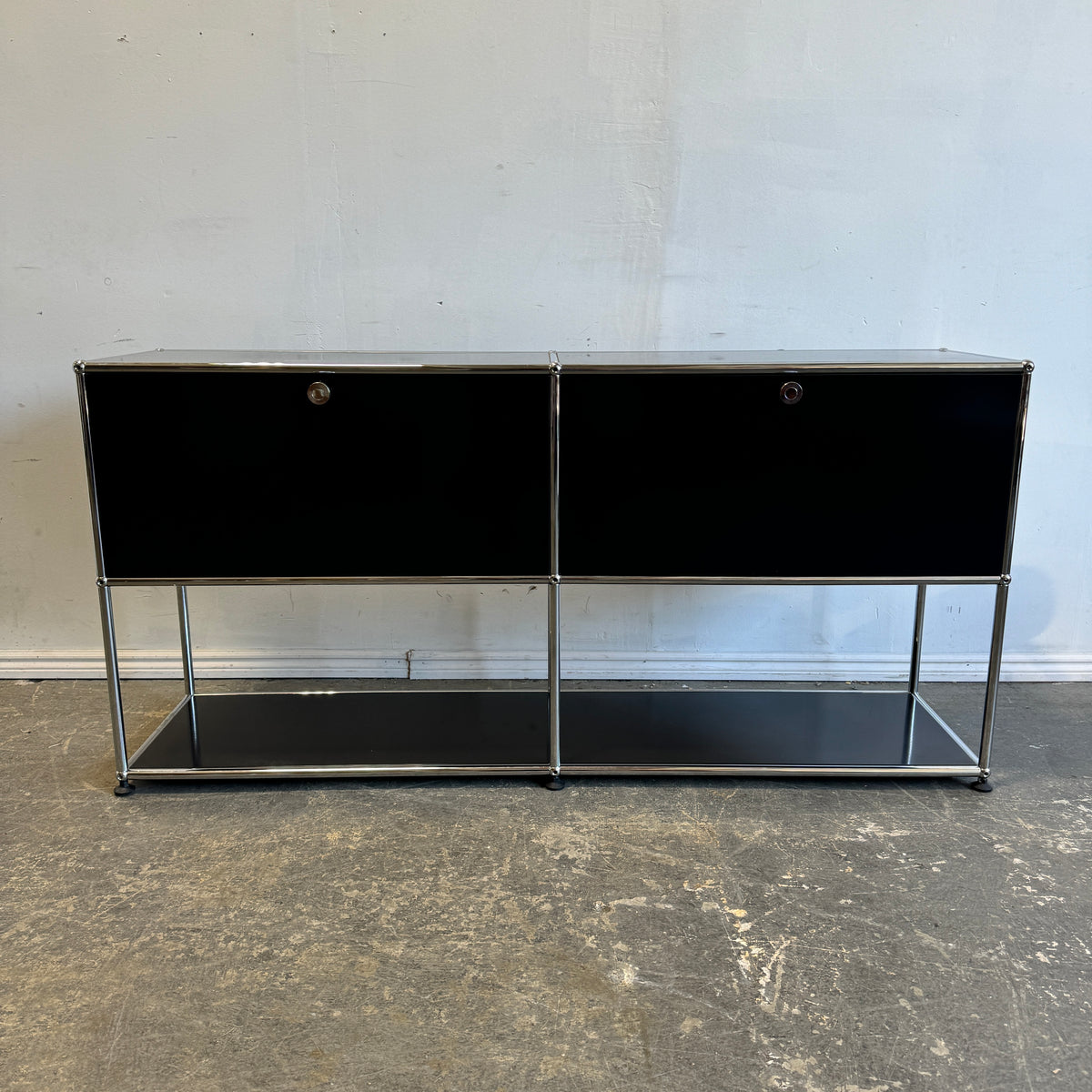 USM Haller 2X2 Console with storage (Black) – enliven mart