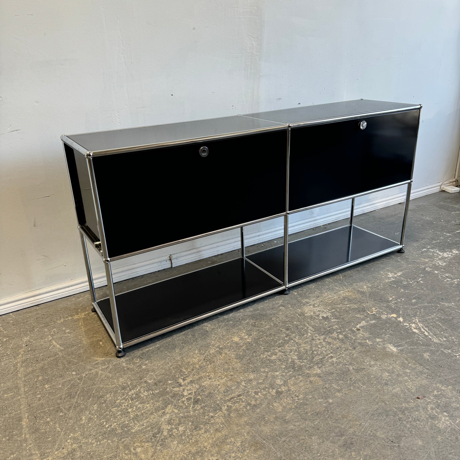 USM Haller 2X2 Console with storage (Black) – enliven mart