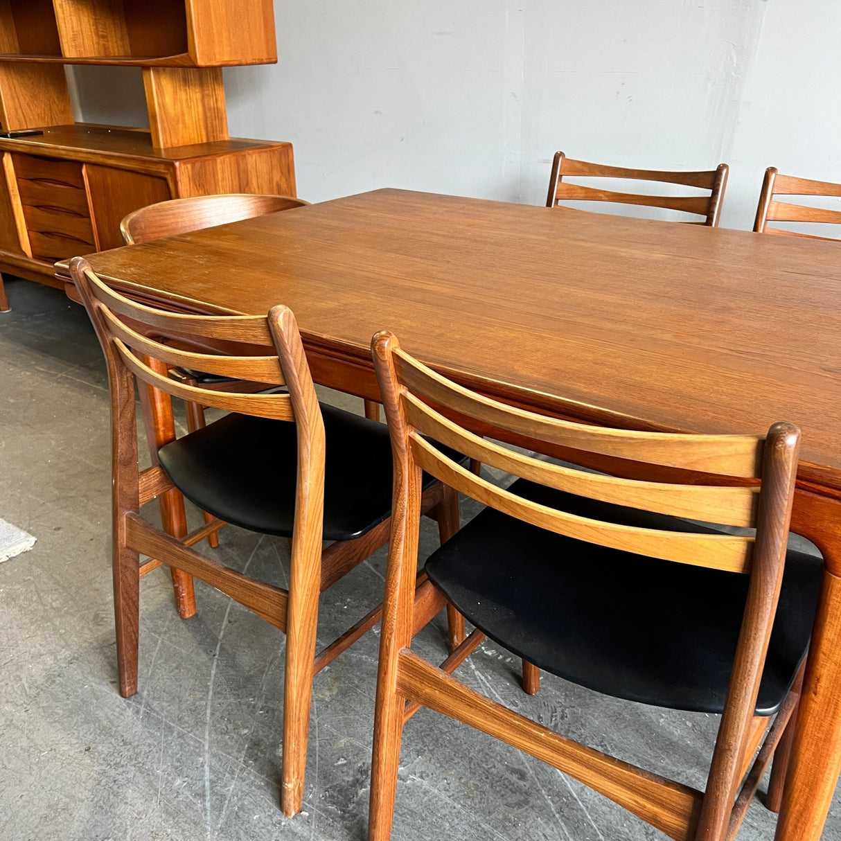 MCM Danish Teak expandable Dining Table and six chairs by Johannes And ...