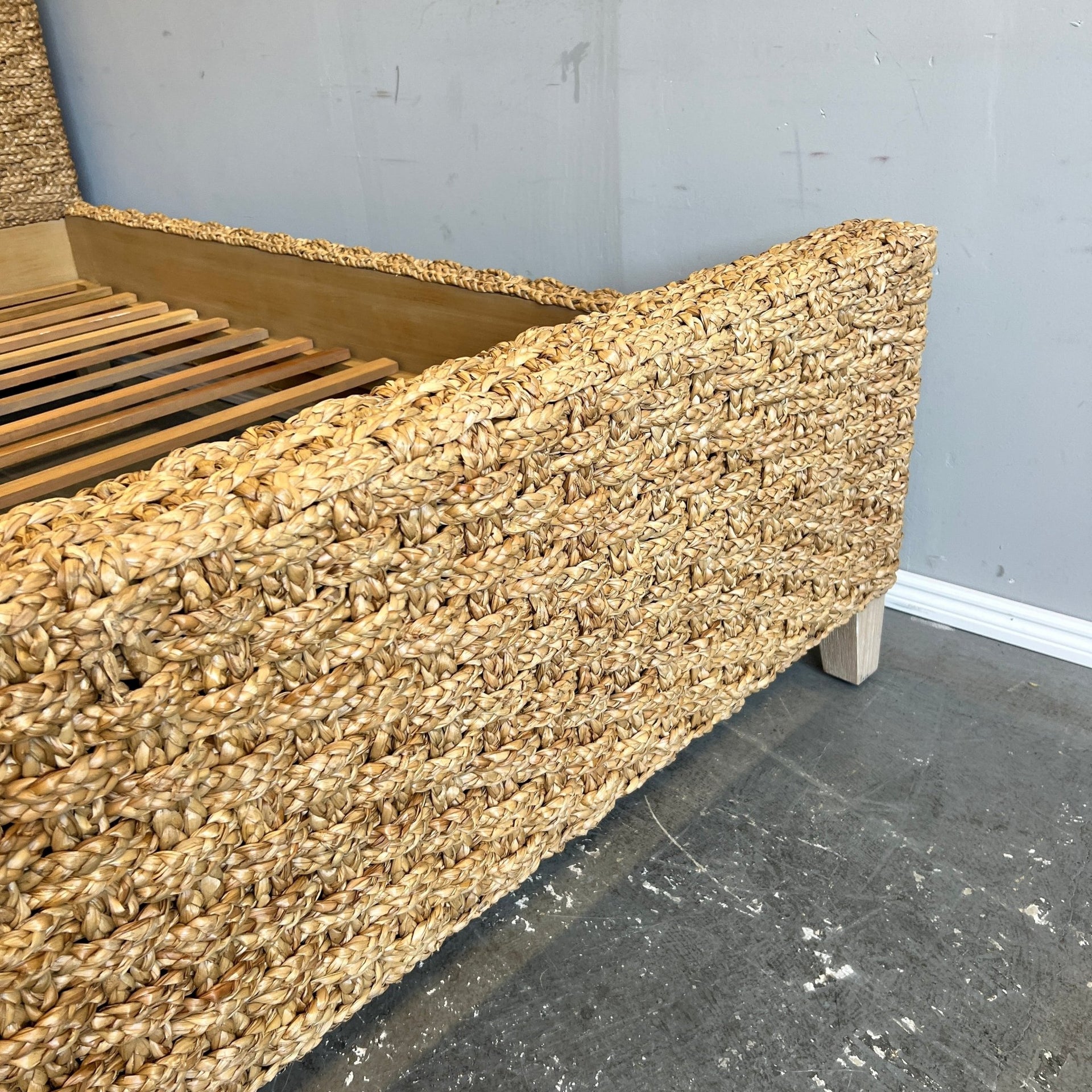 Serena and Lily Seagrass King Bed – enliven mart