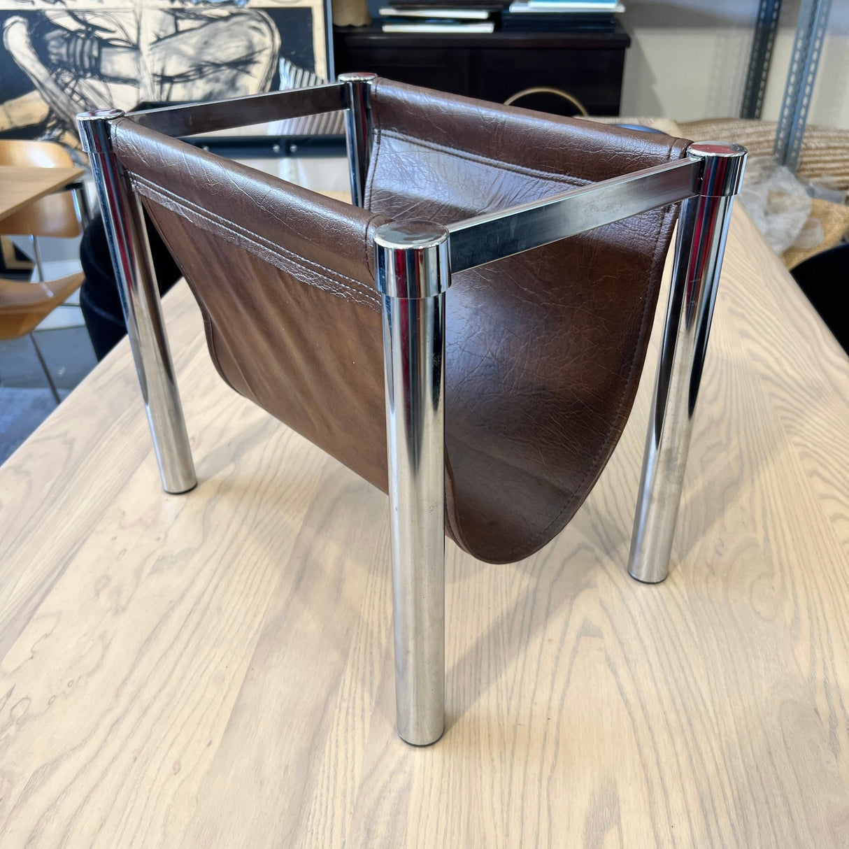 Vintage Milo Baughman Magazine Rack – enliven mart